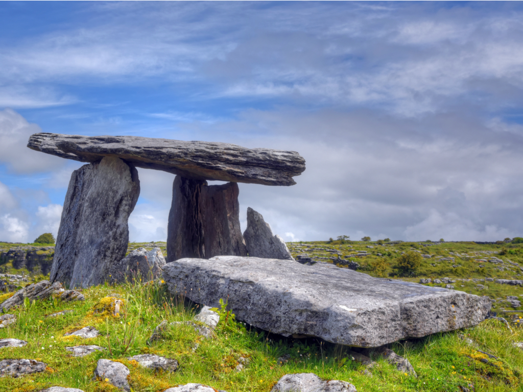 The Megalithic Monuments. — lesson. Social Science, Class 6.